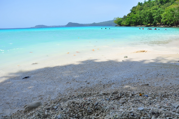 Menikmati Keindahan Pasir Putih di Pantai Gapang - Indonesia Kaya