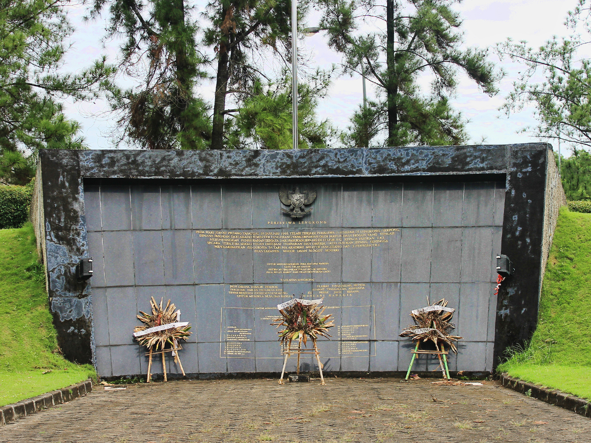Tugu Peringatan Peristiwa Lengkong - Indonesia Kaya
