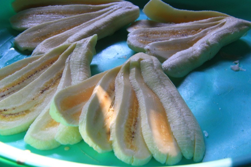 Menjelajahi Kelezatan Pisang Goreng Sambal Roa Khas Manado - Indonesia Kaya